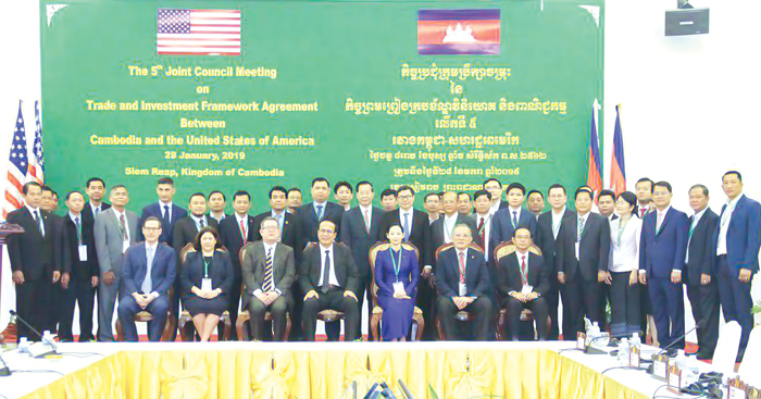 ការនាំ ចេញទៅ អាមេរិក កើនឡើង ក្នុង ឆមាស ទី1ឆ្នាំនេះ - La Reine Media